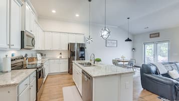 Casa (2 Bedrooms) | Interior