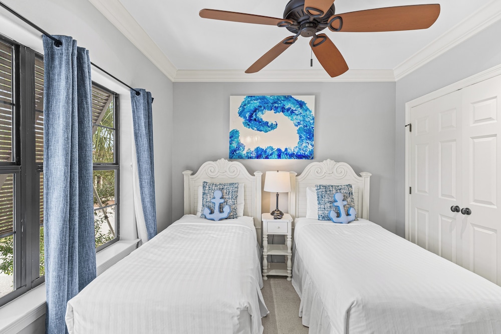 Beach Villa on Golf Course - Two Golf Carts, Near Beach, Pool, Baytowne ...