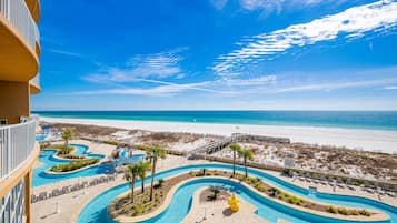 Apartamento em Condomínio Fechado, 2 quartos | Piscina | Piscina interior, piscina exterior