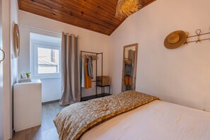 Casa de Férias Clássica, vista para o jardim | Ferro/tábua de engomar, Wi-fi grátis 