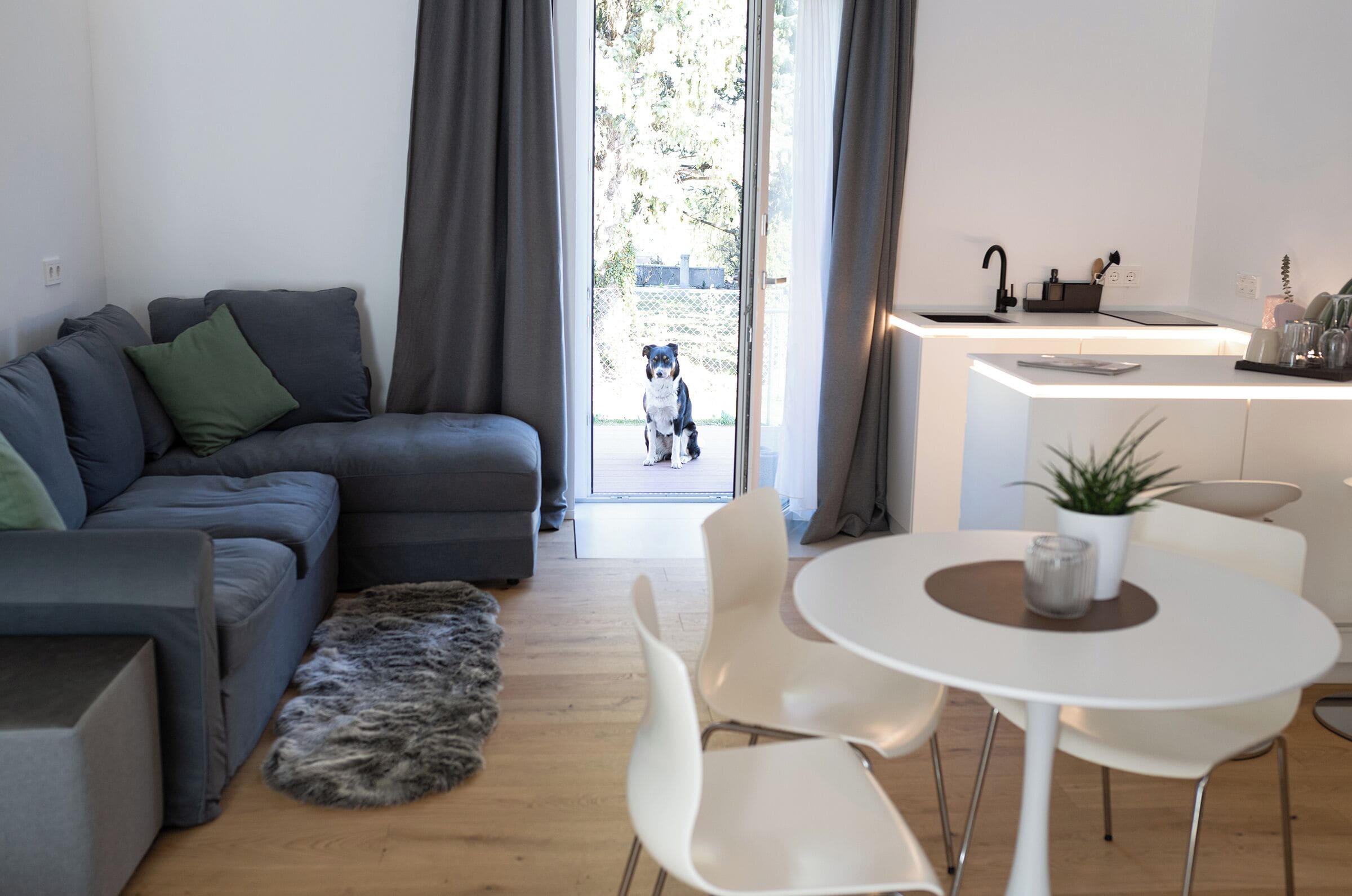 Studio mit Terrasse | Cortinas blackout, quartos à prova de som, ferros/tábuas de passar roupa