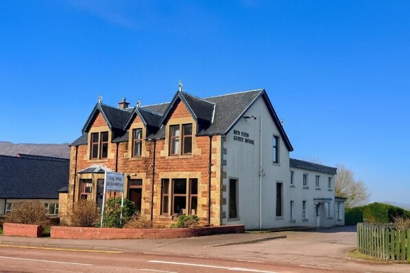 Ben View Guest House, Fort William: Hotel Reviews, Rooms & Prices ...