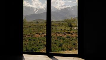 Suíte conforto, varanda, vista para a montanha | Parte interna