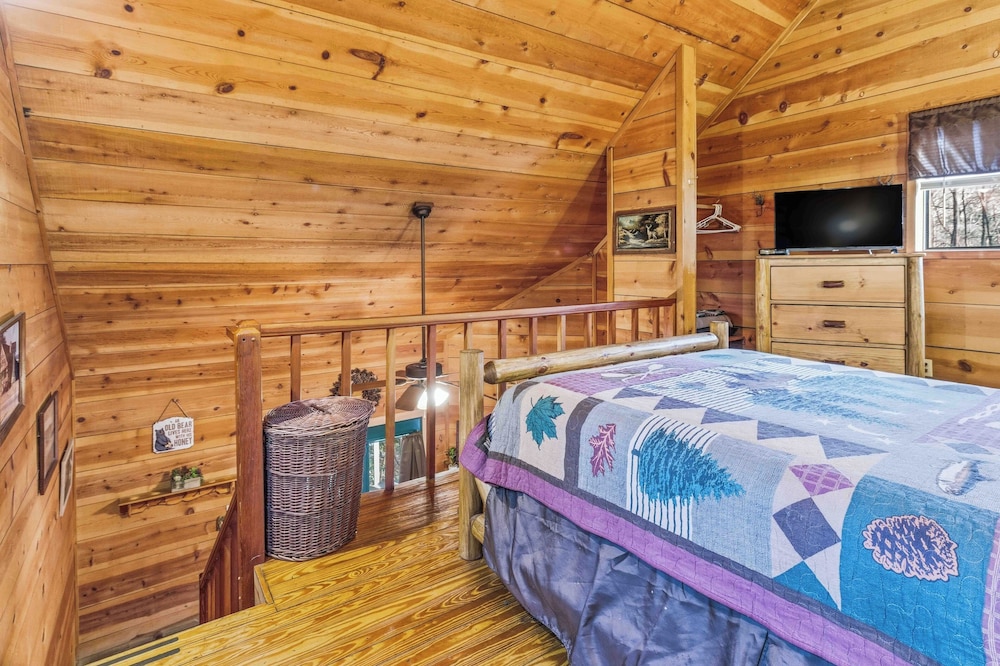 Honey Bear Haven - The warmth of the floor to ceiling wood invites ...