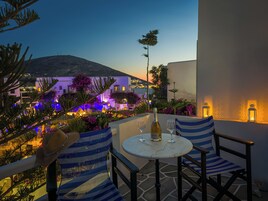 Apartamento, vista para o jardim | Refeições ao ar livre