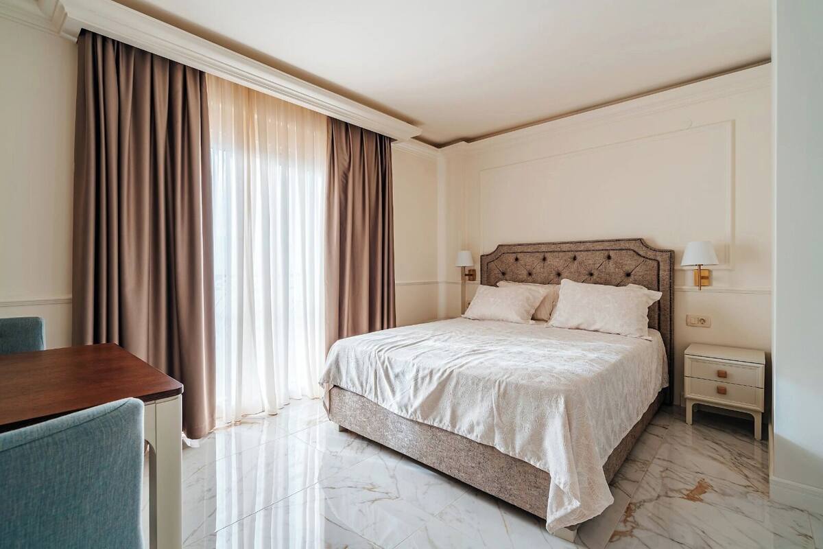 Estúdio luxo, vista para o mar | Escrivaninha, espaço de trabalho para notebook, Wi-Fi de cortesia