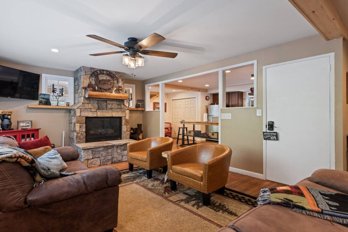 Red Robin Hill-great Location, Pet Friendly, Creek - Maggie Valley, NC