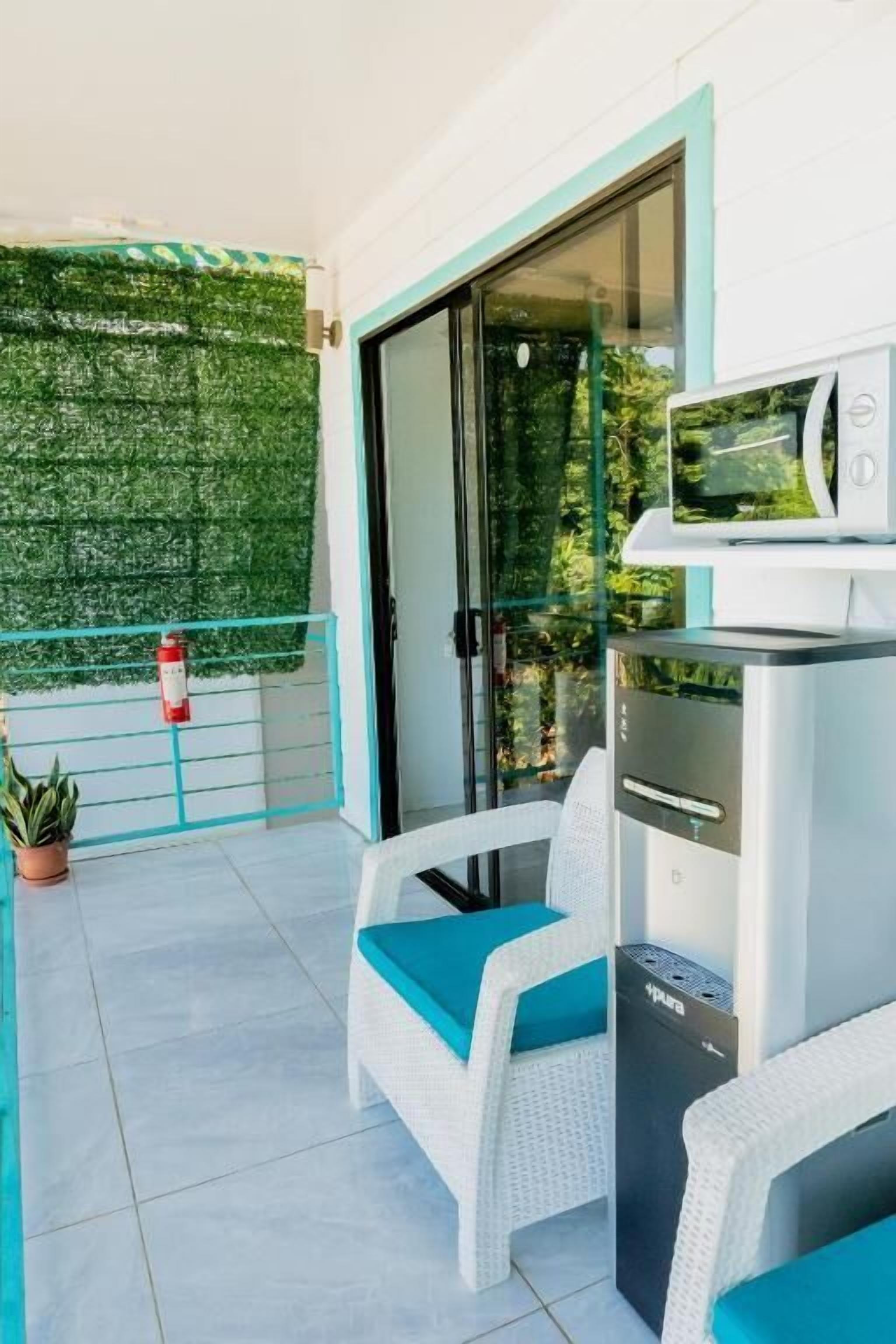 Quarto casal standard, sacada, vista para o pátio | Área da propriedade