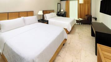 Quarto Duplo Standard, Vista para a cidade | Ferro/tábua de engomar, Wi-fi grátis