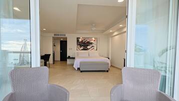 Suite Deluxe, varanda, vista para o mar | Wi-fi grátis