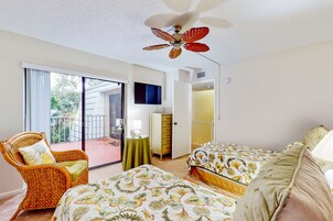 Casa, várias camas, pátio, vista para o jardim (NSB Sunset Haven D110) | 2 quartos, com decoração personalizada, com mobília individualizada 