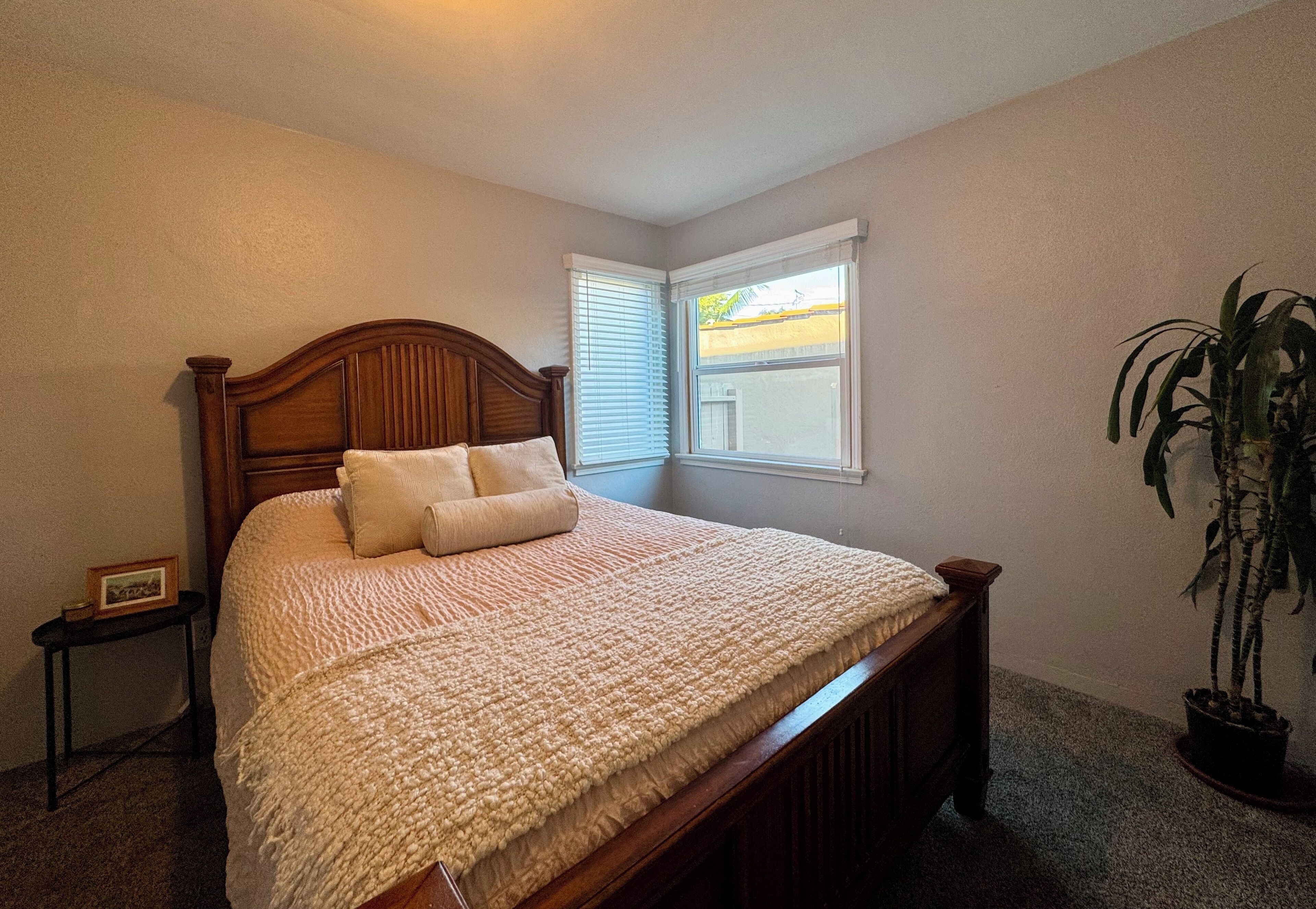 Belmont Heights 2-bedroom. Quick Walk To 2nd St And Beach - Long Beach, CA