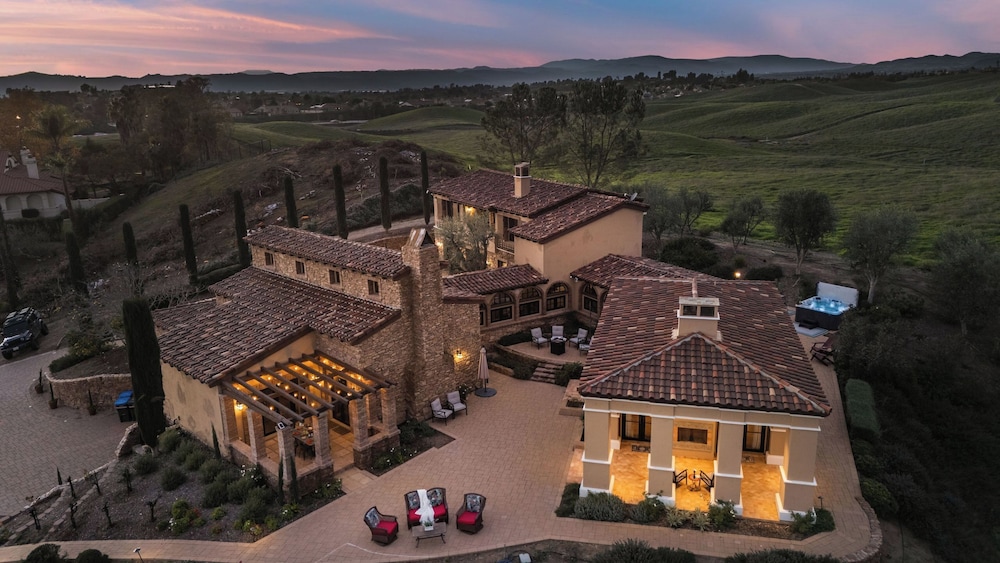 Private Wine-country Estate Near Temecula Wineries Villa Di Gioia By Avantstay - Temecula, CA