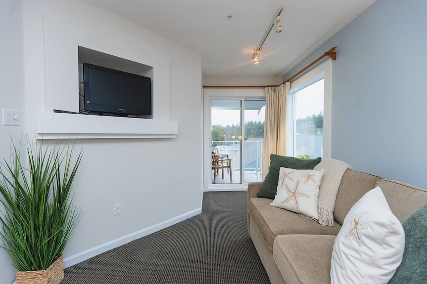 Sea Shore Studio Suite Retreat - Parksville, British Columbia