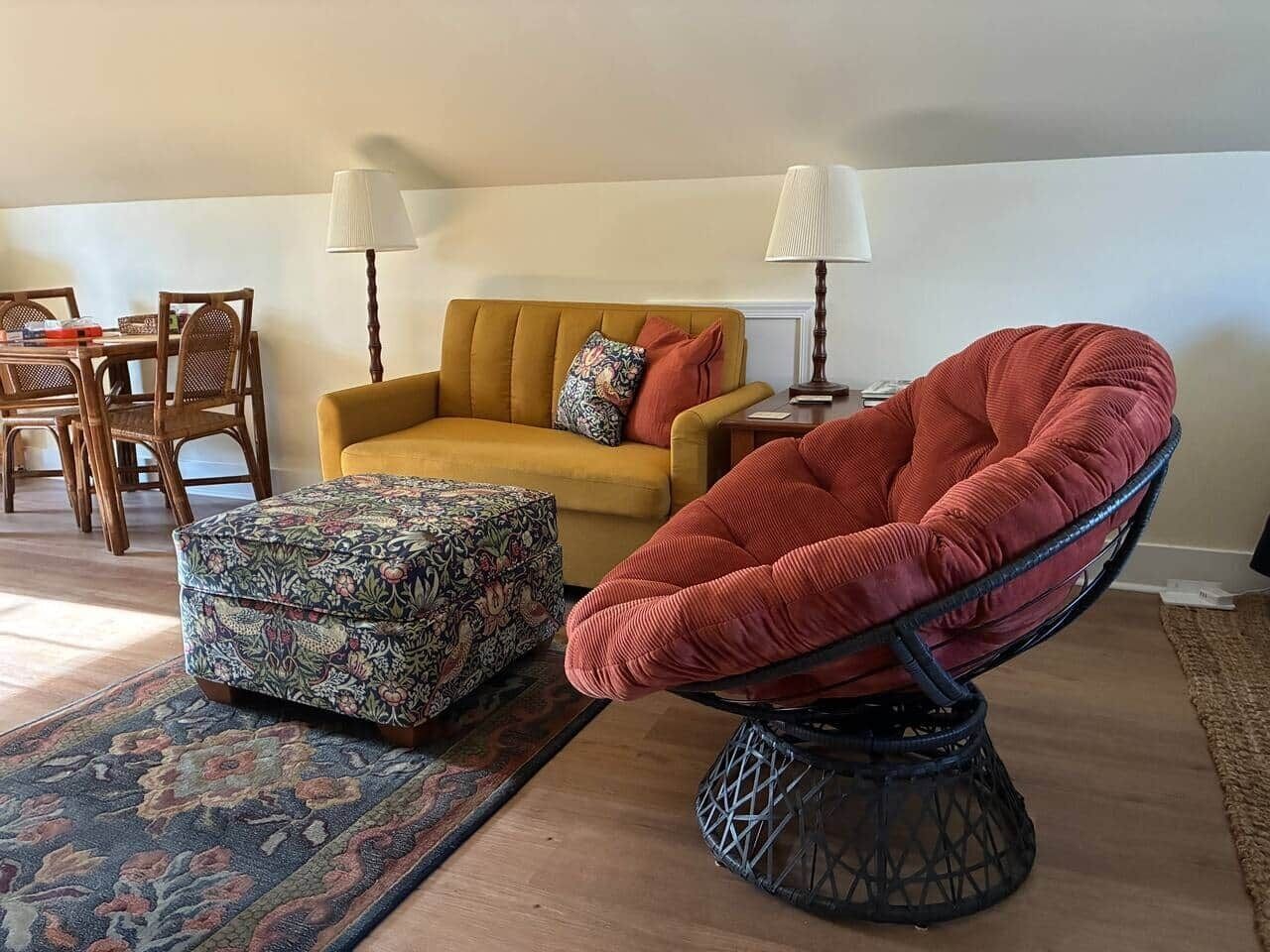 Cozy Nest Near The River - Richmond, VA