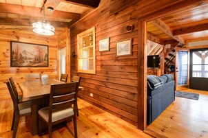 Chalé (3 Bedrooms) | Parte interna