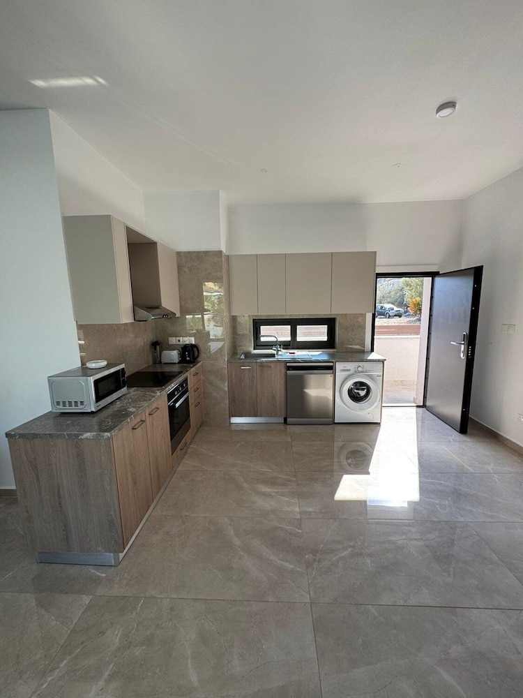 Amato Riverside by Ezoria Villas Apt 204 2-bed Reviews, Deals & Photos ...