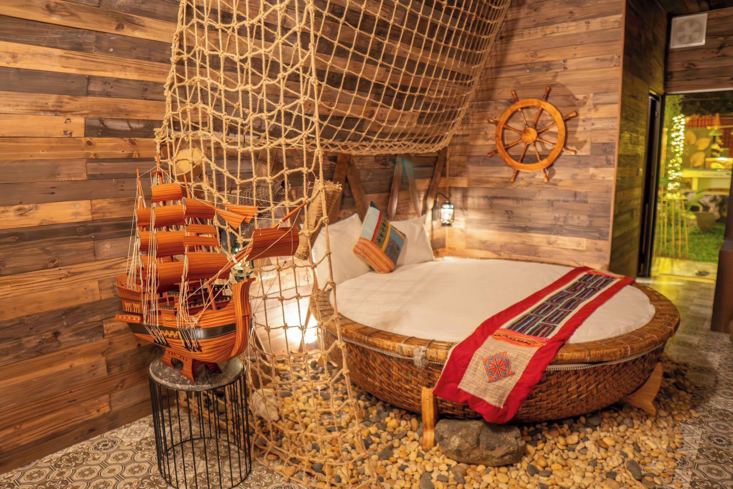 Bungalow Romântico, 1 cama king-size, pátio, vista para a piscina | Com mobília individualizada, secretária, quartos insonorizados 