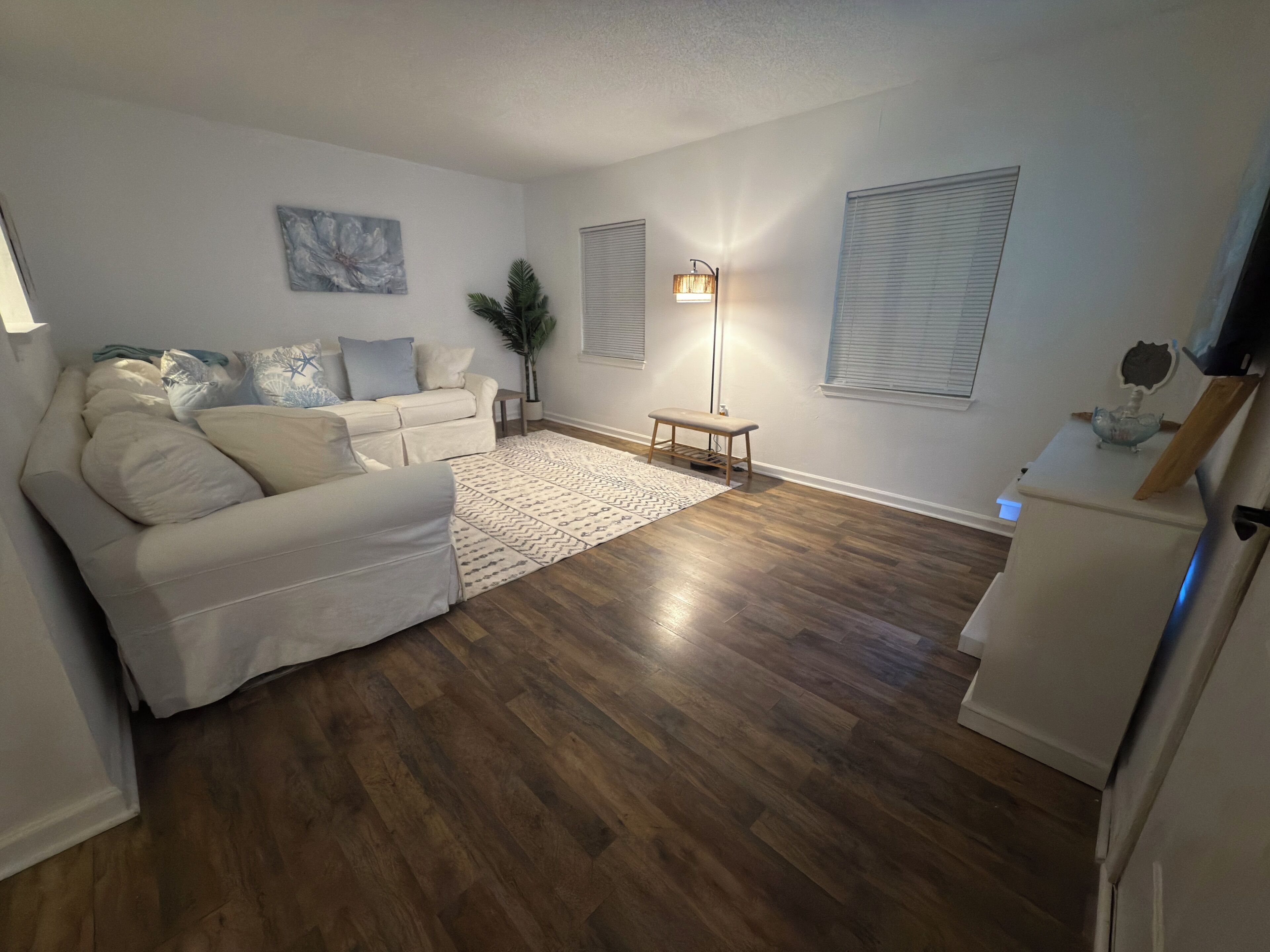 Cozy 2-bedroom Condo In Peaceful Biloxi With Pool - Biloxi