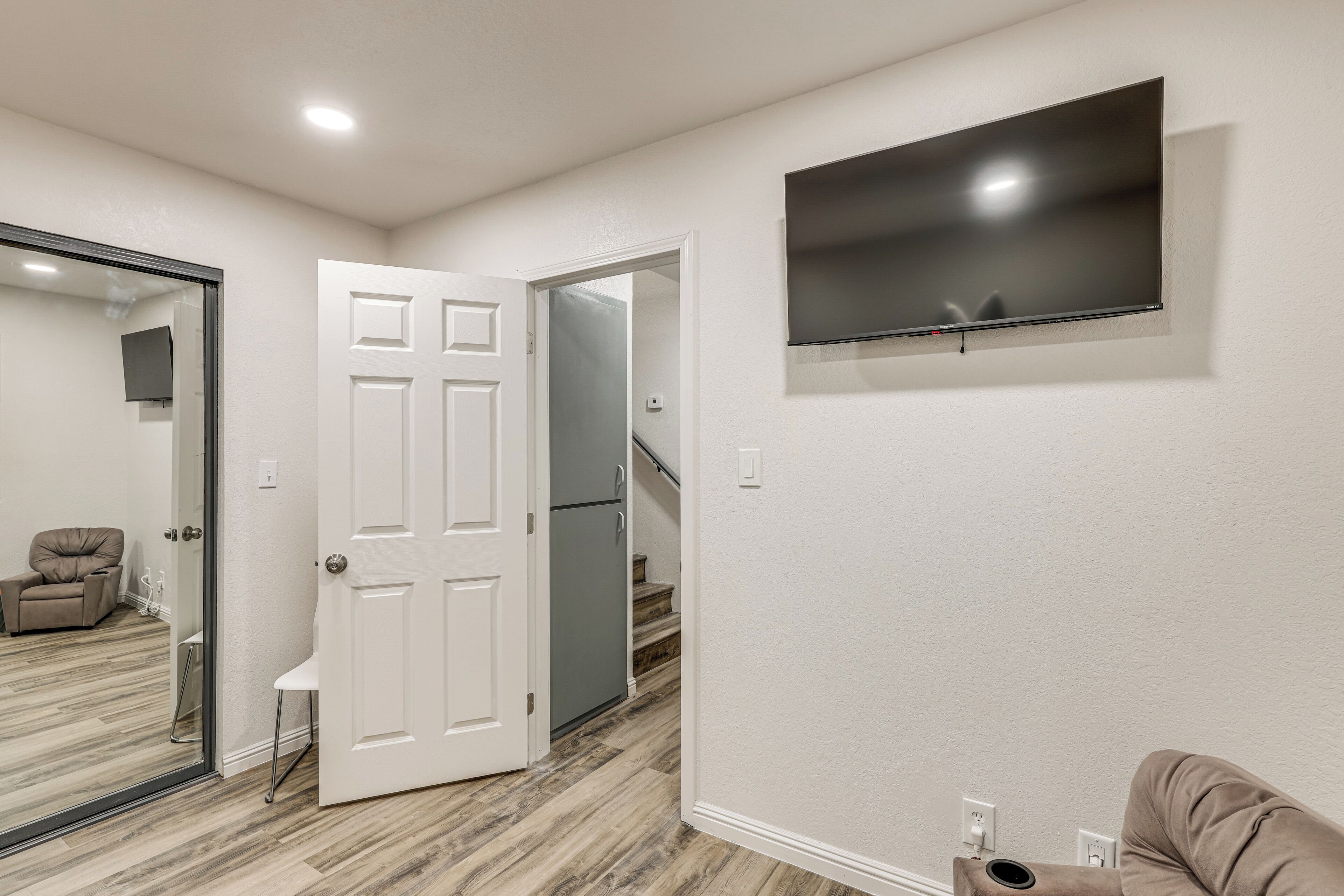 1 Mi To Lake Gregory! Updated Family Home W/ Deck - Crestline, CA