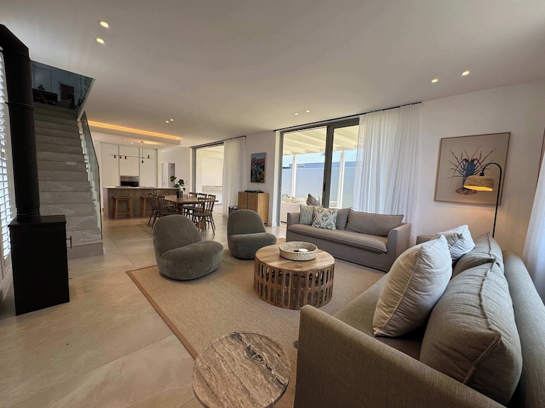 Boardwalk Hideaway 23 - Luxe 4bd Villa - Walk 2 Beach - Western Cape