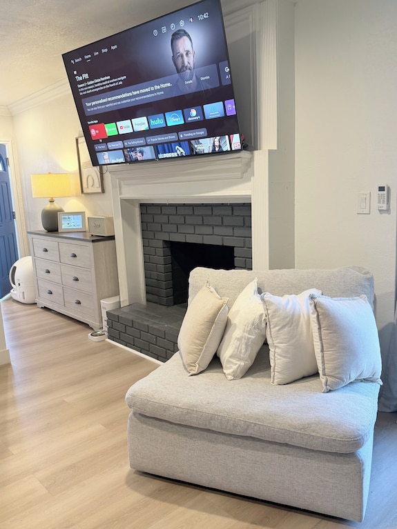 Cozy 1-bedroom Retreat In Tranquil Montclair With Ac And Salt Water Pool - 치노
