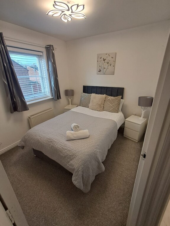 Cosy Three Bedroom Detached Property - Warrington