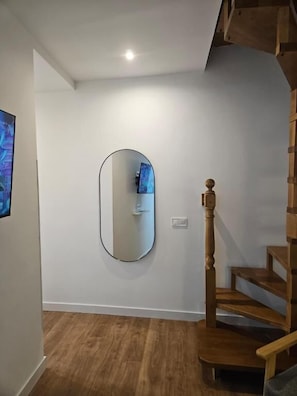 Quarto Duplo ou Twin Standard, vista para o pátio | Interior