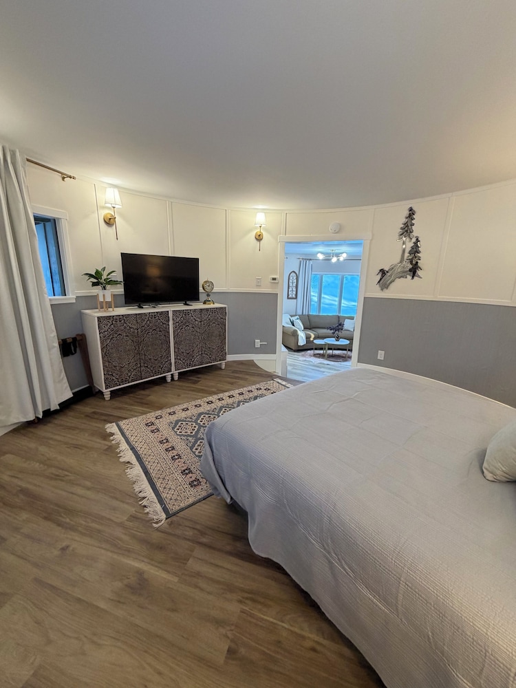 Alaskan history anew - Anchorage | Vrbo