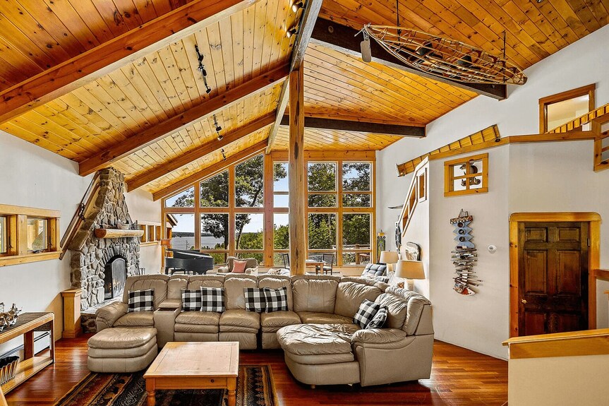 Pine Lodge 11br: Sleeps 34 - Group Getaway - Warren Island State Park, Islesboro