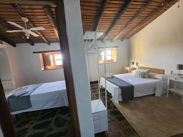 Casa De La Luz-finca La Sierra - Extremadura