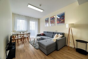 Apartamento, varanda | Sala de estar