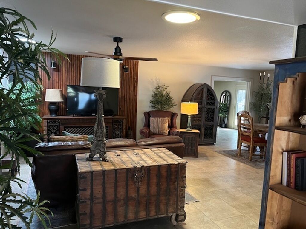 Spacious 2-bedroom Ranch Style Home In Sun Lakes Private Golf Community - Sun Lakes, AZ