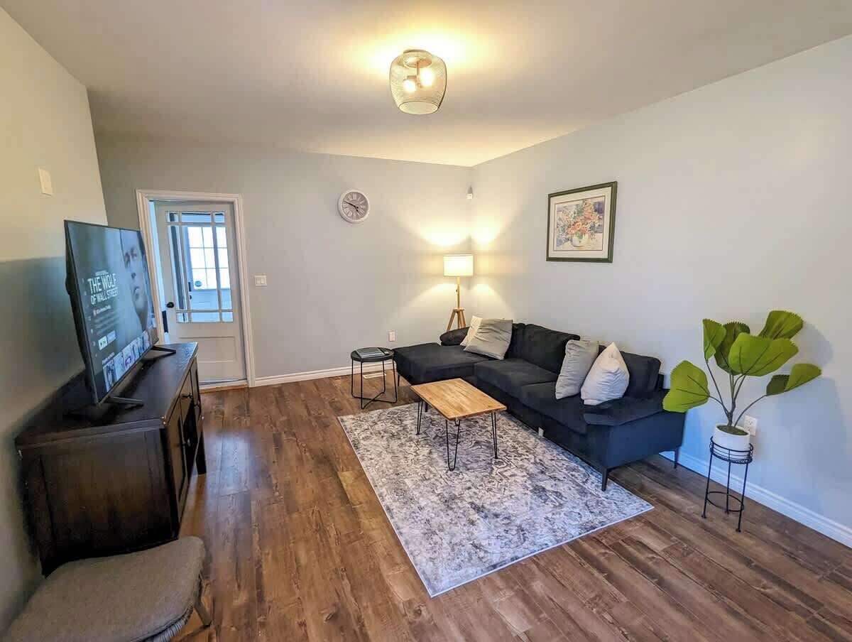 5 Min To Agawa Train | Cozy Oasis W/firepit & Deck - Sault-Sainte-Marie