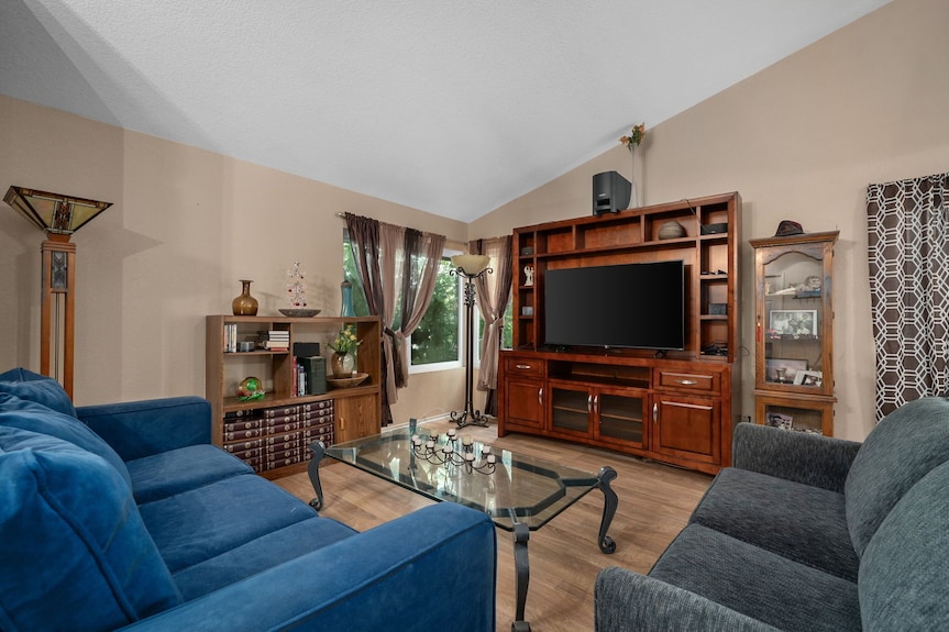 Spacious 4br Family Home Near Airport And Stadium - Fontana, CA