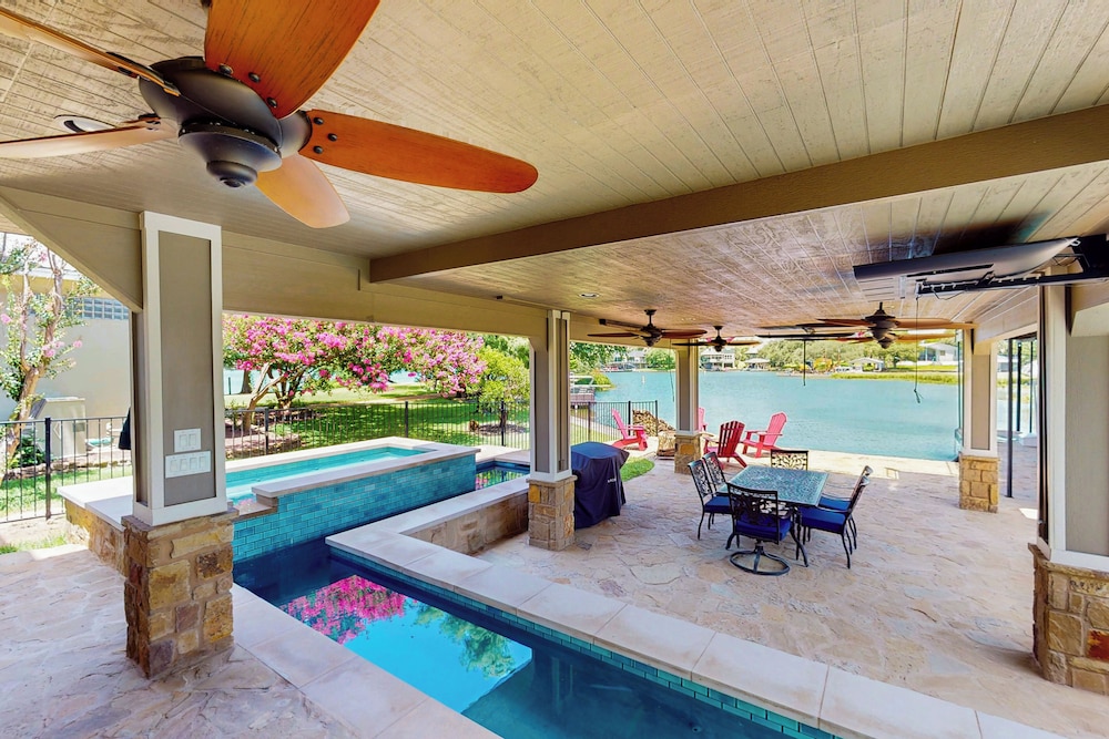5br Waterfront House W/ Private Pool & Hot Tubs - Texas