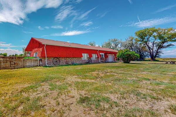 Wilderness Retreat W/ Wood Stove - Dog-friendly - Alamosa, CO