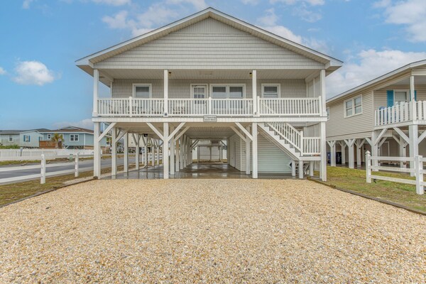 Steps To Sand! Family Ocean Isle Beach Retreat - Sunset Beach, NC