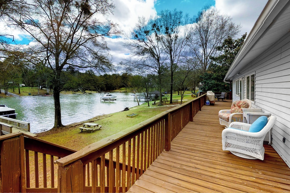 3br Lakefront Lake Murray W/ Dock, Dog Friendly - South Carolina