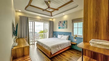 Com decoração personalizada, com mobília individualizada