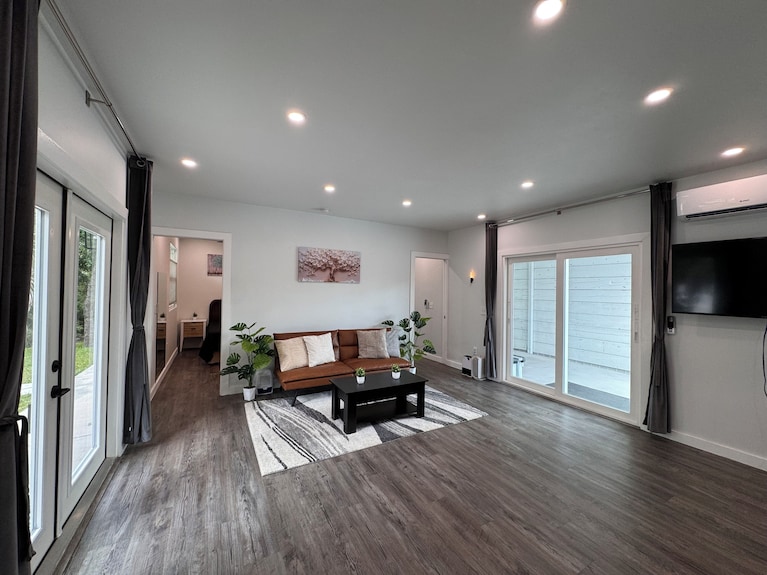 Modern Stylish Tiny Home, Next To The Myakka Forest - 노스 포트