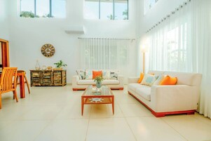 Villa, 4 quartos, fumadores, piscina privativa | Sala
