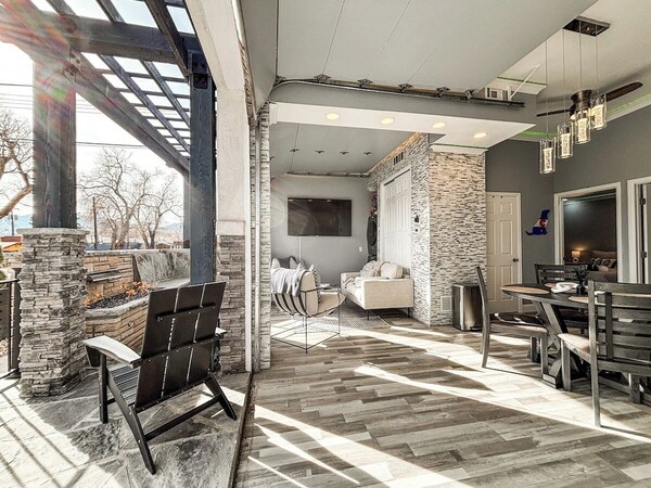 2201 W Colorado - Colorado Springs, CO