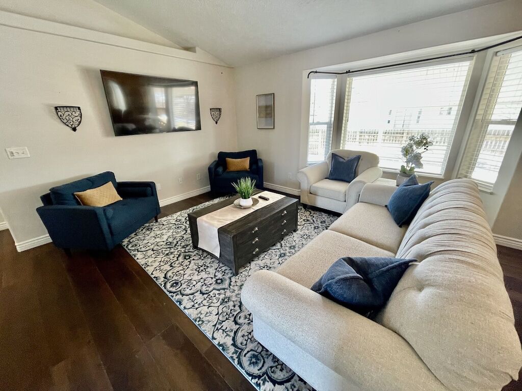 Hot Tub. Sleeps 15+. Pet Friendly. Fenced. 2 Story Playhouse. Idaho Falls. - 愛達荷州