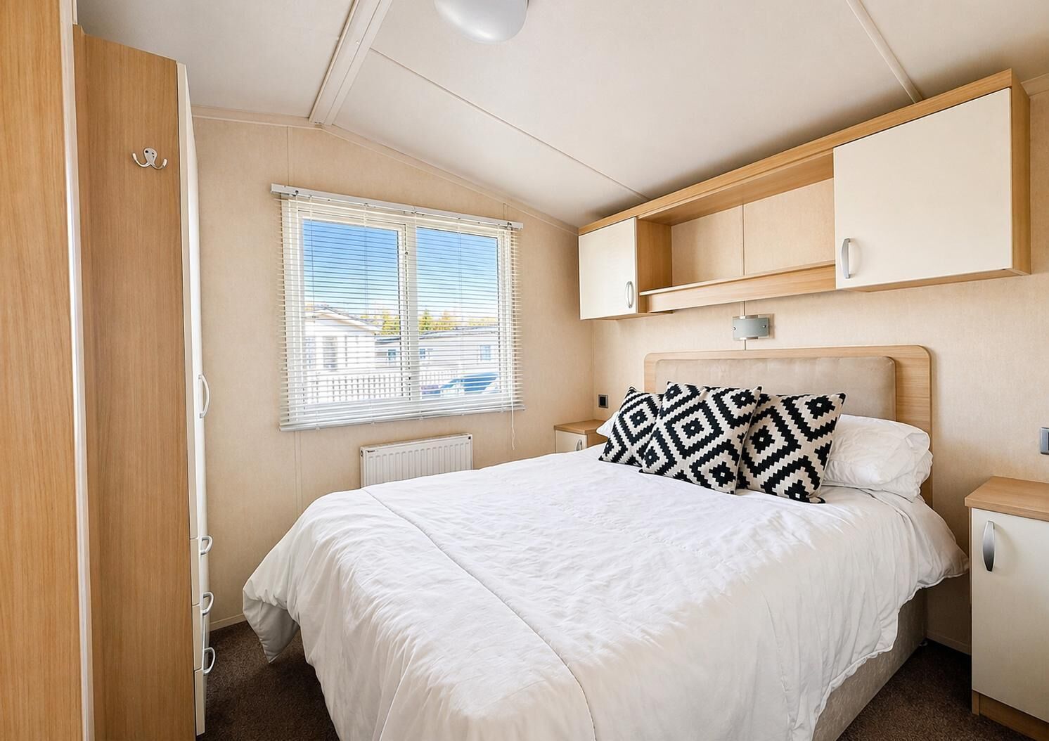 Cosy Caravan With Decking At Cleethorpes Haven Holiday Park Ref 48069f - Cleethorpes
