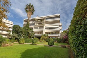 Apartamento Familiar, vista para o jardim | Exterior