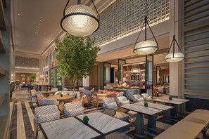 4 restaurantes: opção de café da manhã, almoço e jantar