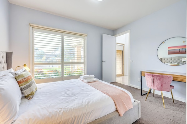 Stayau Coastal 5br Escape Pool Table - Melbourne