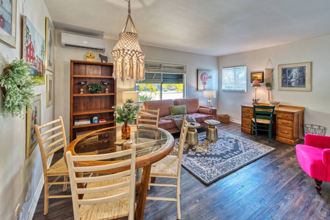 Cozy Apt Mins From Downtown Myrtle & Metro Station - Hacienda Heights, CA