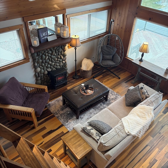 Cozy 3-bedroom Cabin With Ac In The Charming Community Of Sun Cove! - Lake Chelan, WA